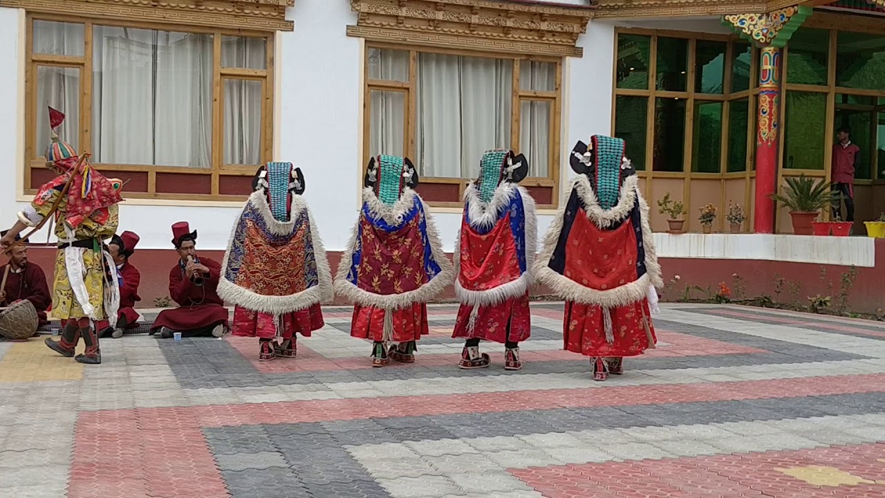Ladakh Spao Dance - YouTube