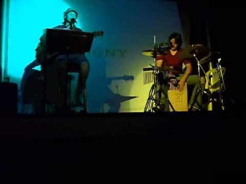 Gi Navarro e Natalia Fernandes  -  Burguesinha