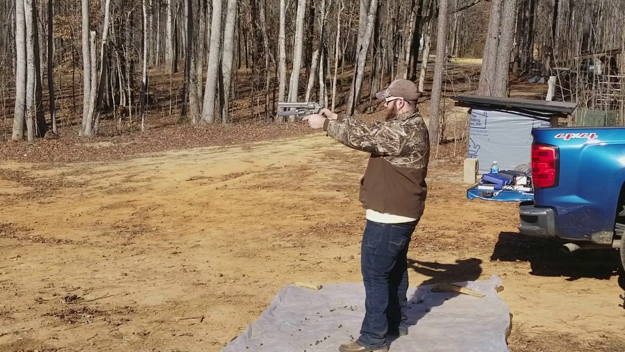 Dual wield 44mag and 357 revolvers - YouTube