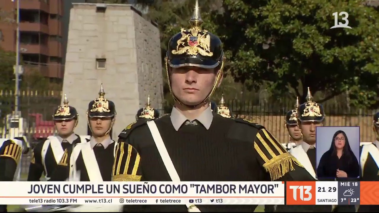 La historia detrás del "Tambor Mayor" del Ejército - YouTube