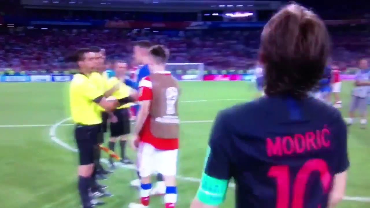 Luka Modrić goofy scream celebrations after win against Russia - YouTube
