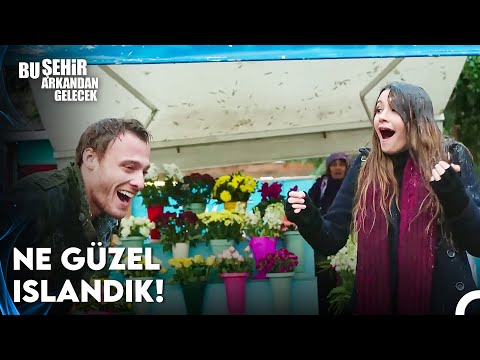 Komik Hem De Romantik Bir Gezi - Bu Şehir Arkandan Gelecek 1. Bölüm