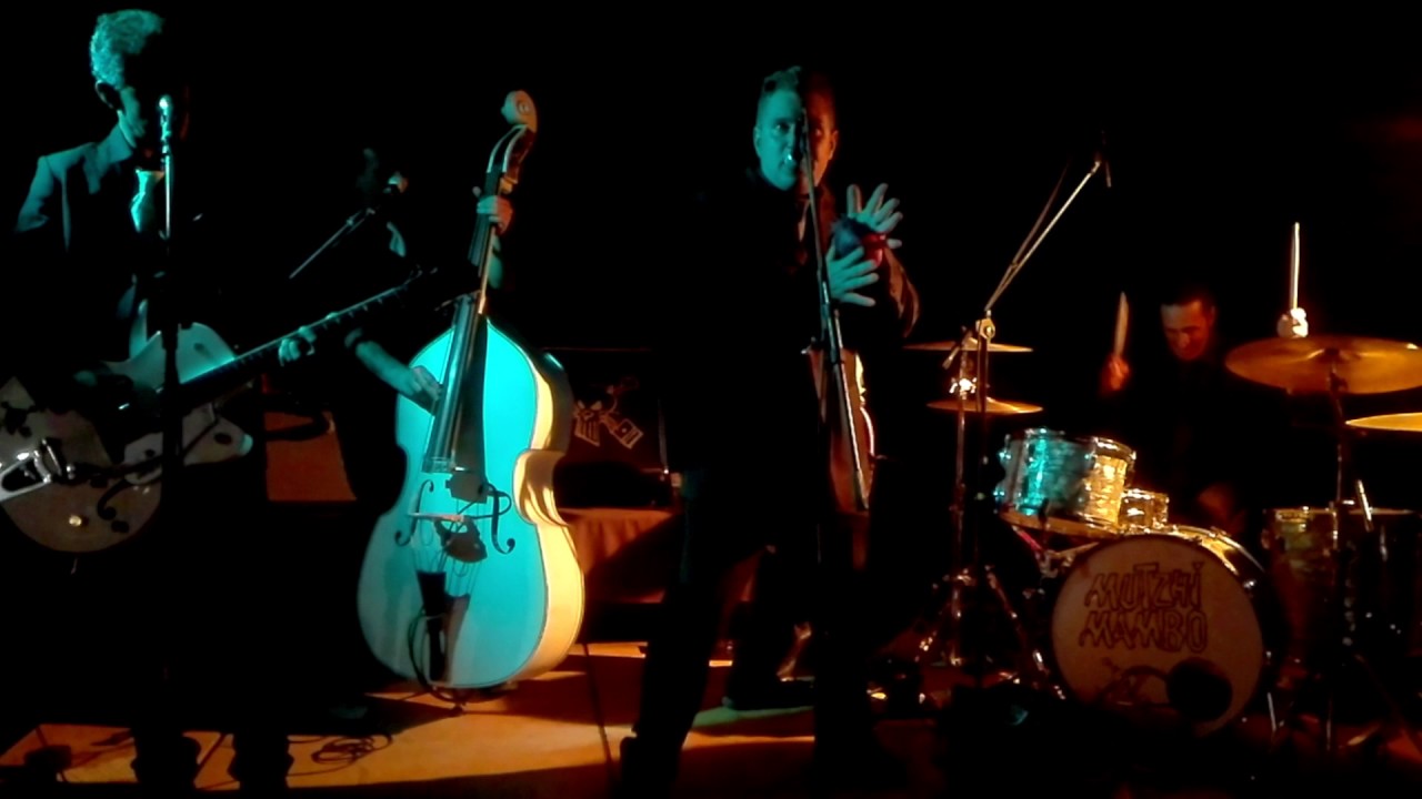 Mutzhi Mambo - Salsa Zombie (live) - YouTube