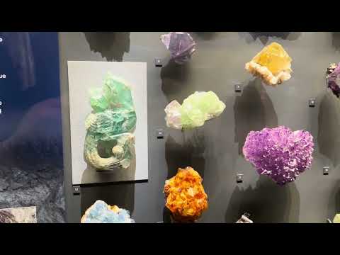 Allison and Roberto Mignone Halls of Gems and Minerals, AMNH - YouTube