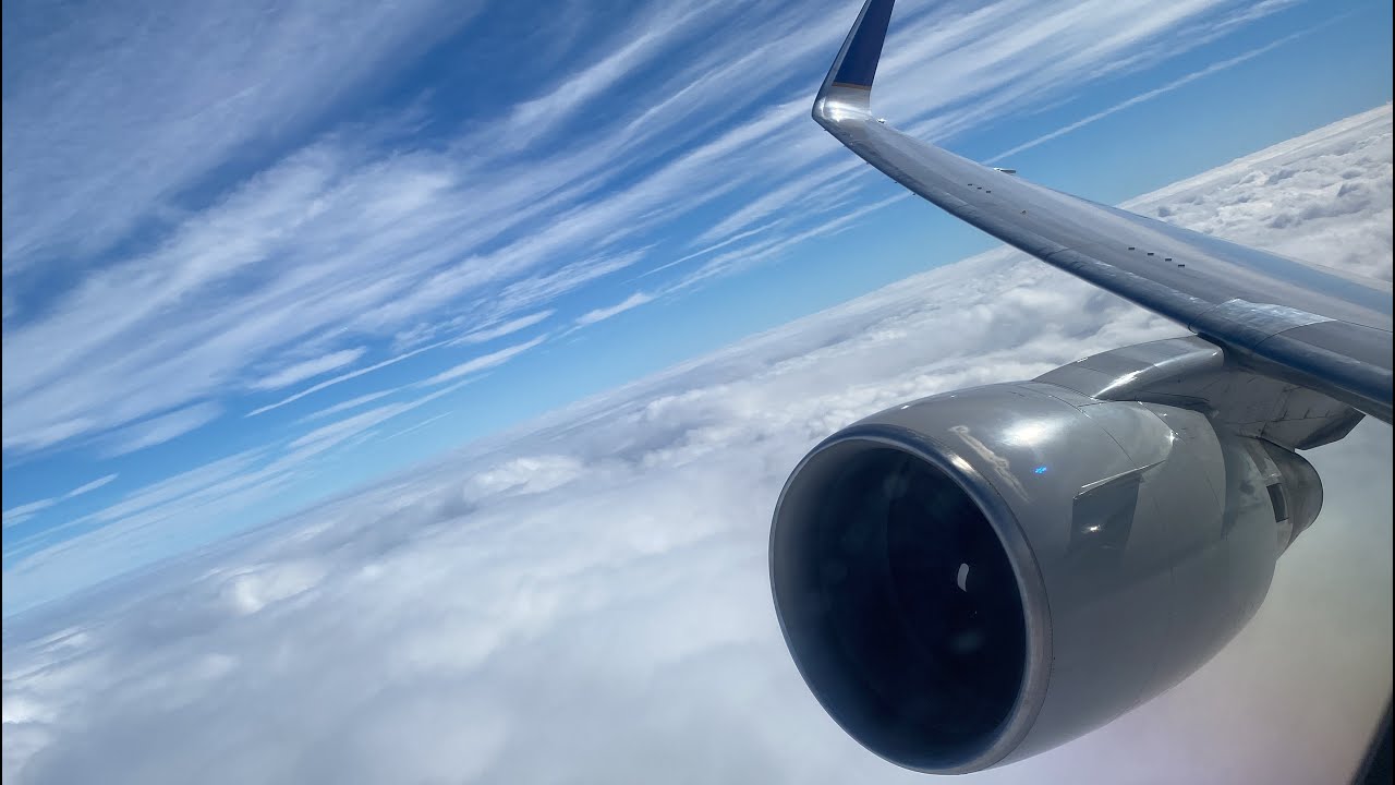 United Airlines Boeing 767-300ER Pratt & Whitney PW4060 Takeoff ...