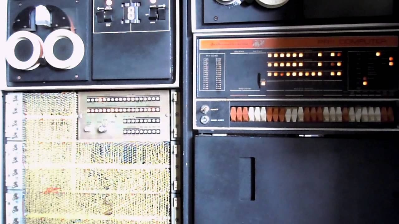 Booting the 4k Monitor on a DEC PDP-8/I from DECtape - YouTube