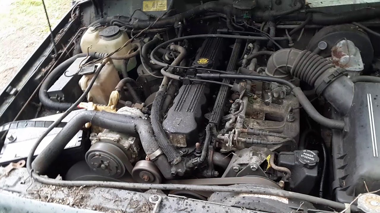 91 Jeep Straight 6 Engine Running - YouTube