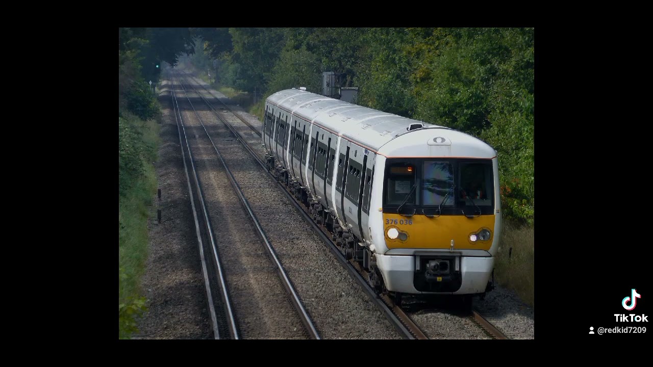 My train VS bad train - YouTube