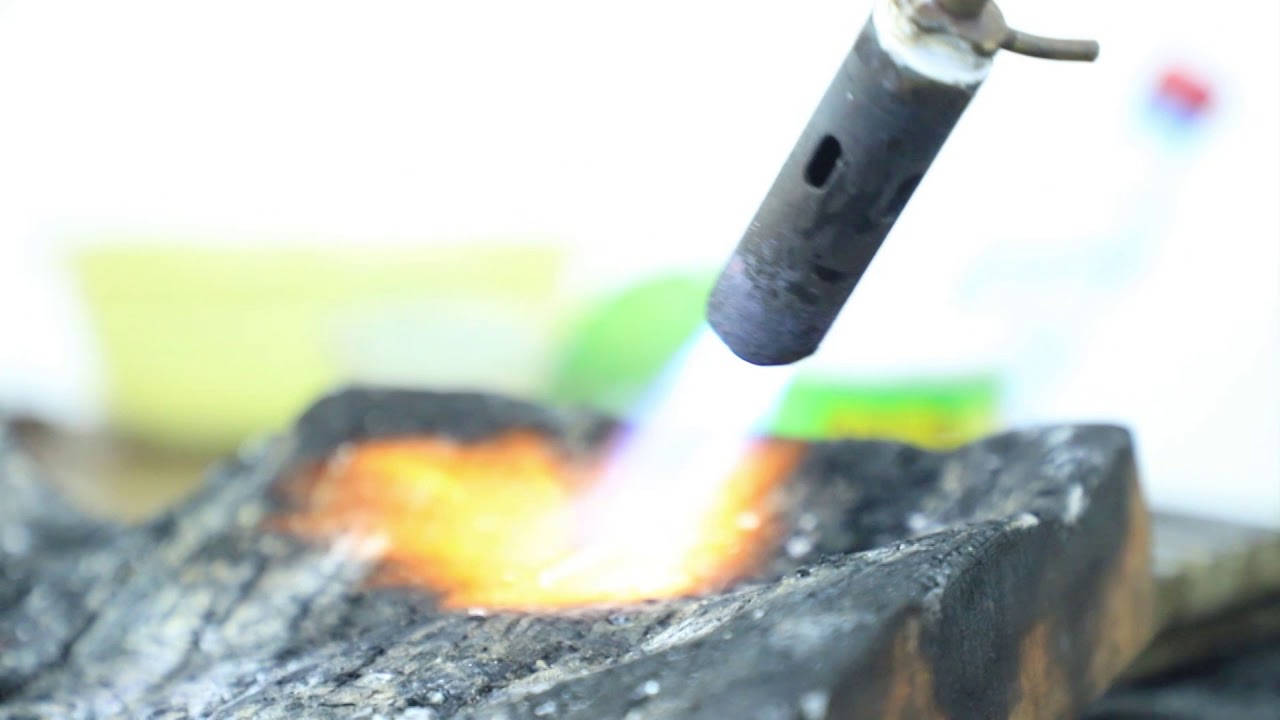 Annealing of Sterling Silver at the Jewellery Design laboratory of ACDT ...