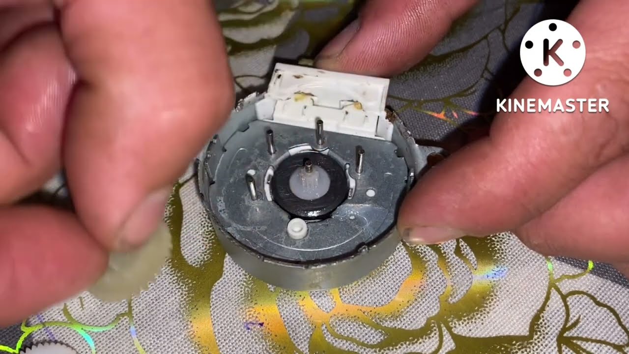 Înlocuire motoras cuptor cu microunde Myria - YouTube