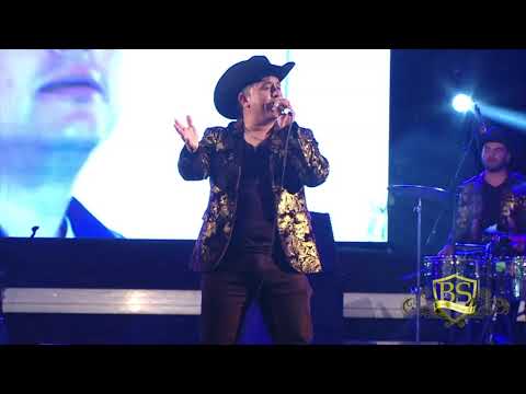 Banda salvaje - me vas a extrañar en vivo fiesta tenina 2019 - YouTube