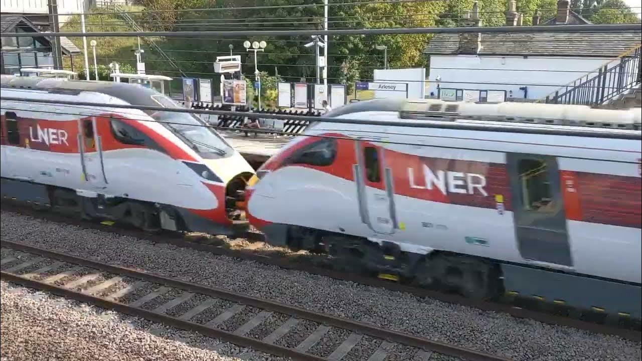 LNER Azuma Passing Arlesey - YouTube