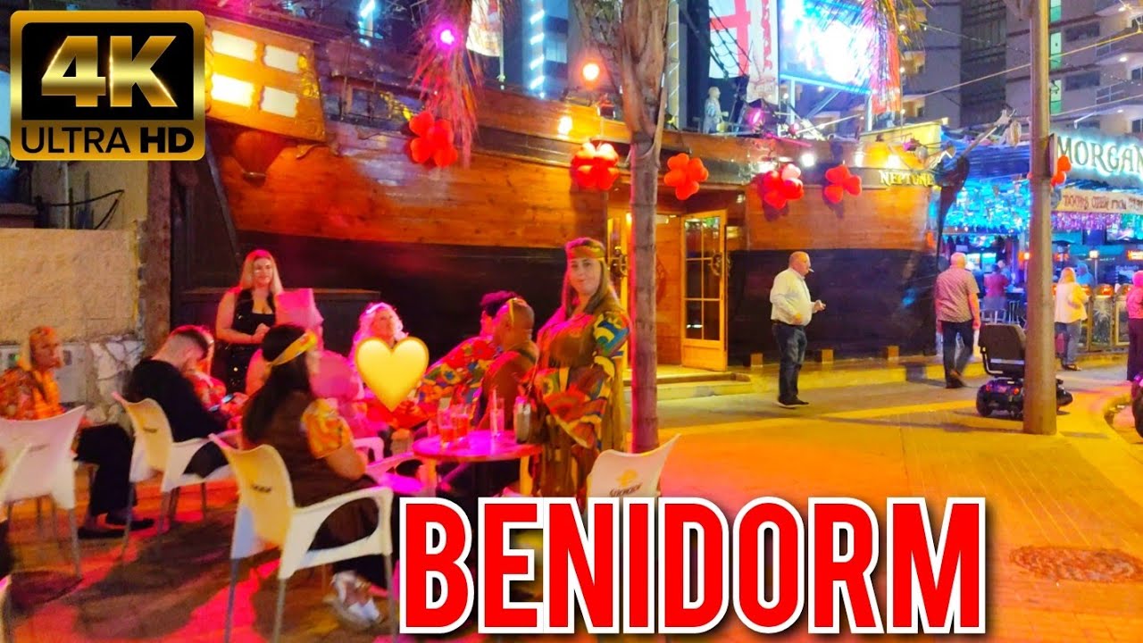 BENIDORM 🇪🇸 PREPARED FOR FANCY DRESS FESTIVAL NOVEMBER 2021 WALKING ...