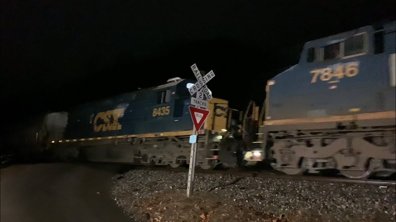 Dash 8 N SD40-2 DUO!! Awesome 6 train day on the big sandy sub ...