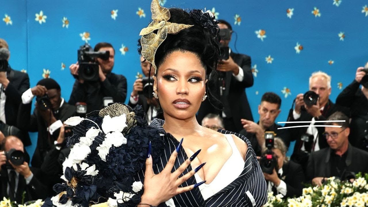 Nicki Minaj, Imma Hold Your Hand When I Say This...Lets Talk! - YouTube