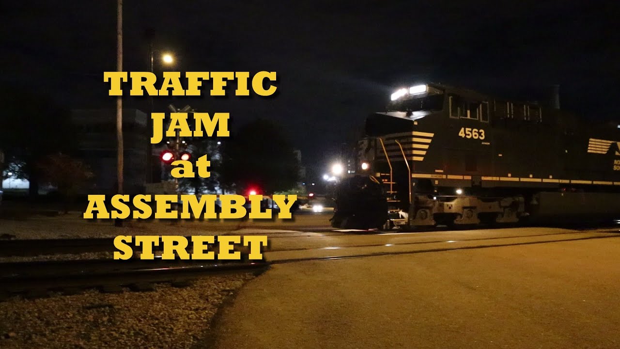 S02E327 Traffic Jam at Assembly Street (Norfolk Southern, Intermodal ...