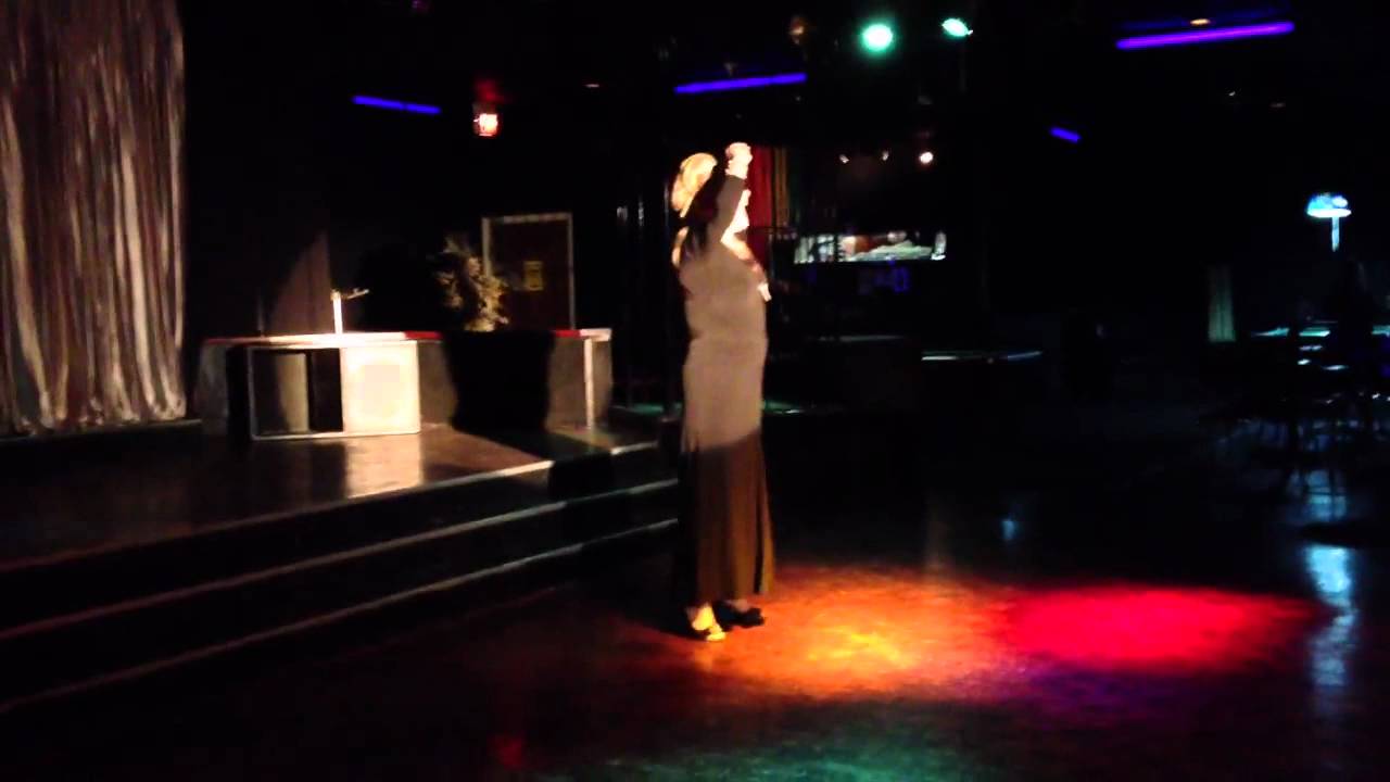 Coti Collins "Set Fire To Rain " @CO2 - YouTube