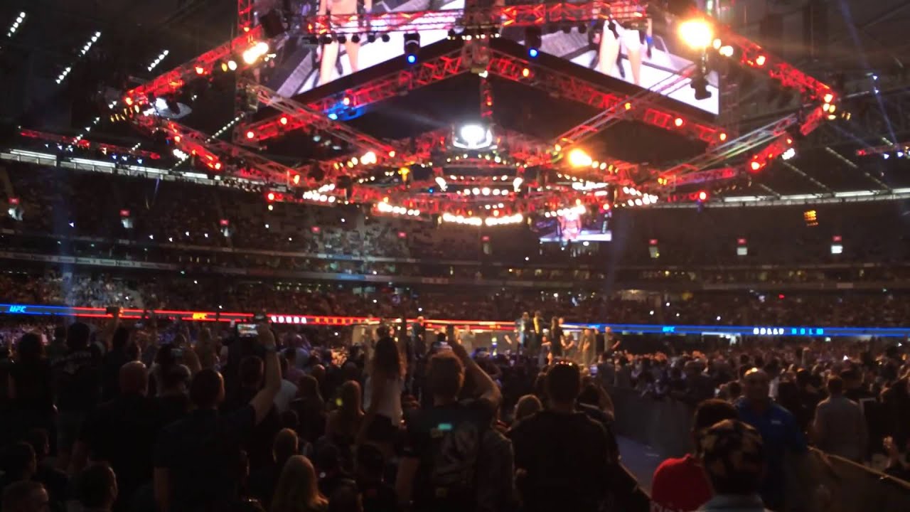 MELBOURNE UFC 193 - YouTube