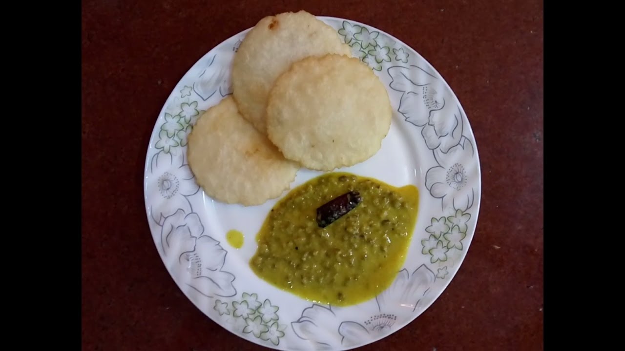 Malabar Style Pathiri and Cherupayar Curry (Breakfast Recipe) - YouTube