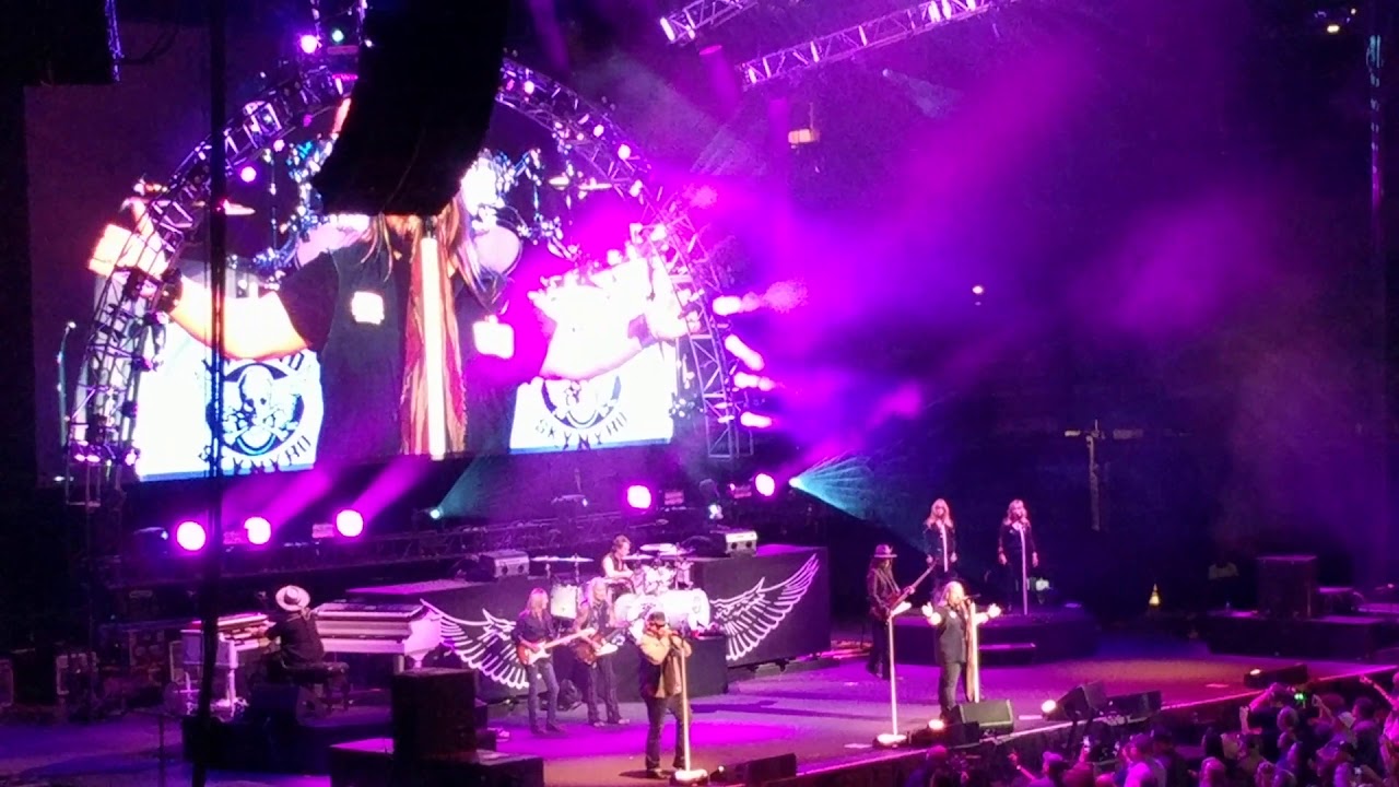 Lynrd Skynrd farewell Dallas 12 31 19 Tuesdays Gone - YouTube