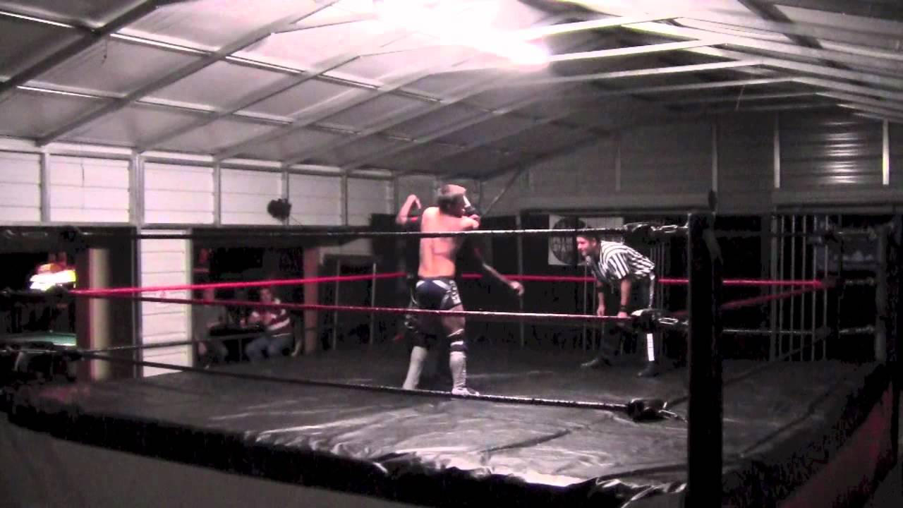 Kameron Kade vs. Rellik - YouTube