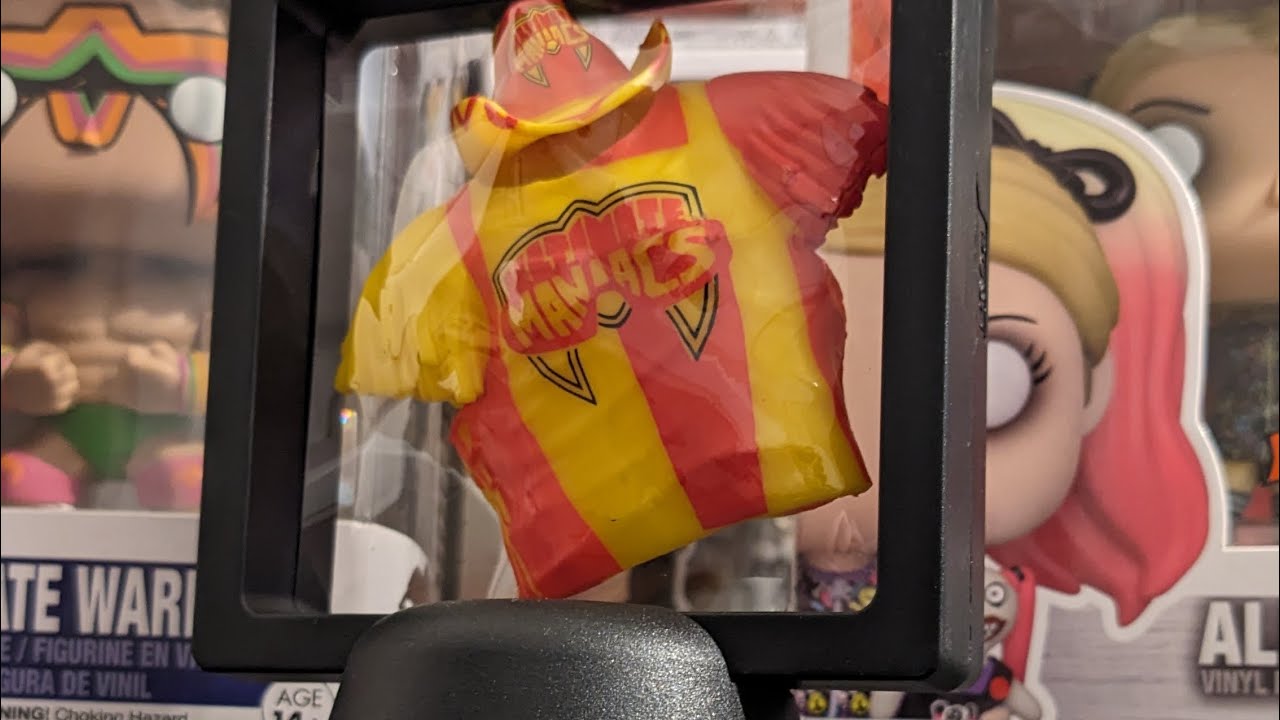 Testing out a 3D floating frame for my WWE accessories. - YouTube