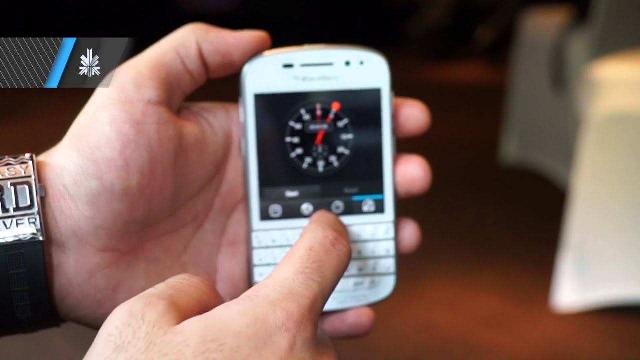 Blackberry Q10 White Hands on review at launch ( BB10 QWERTY ) In India ...