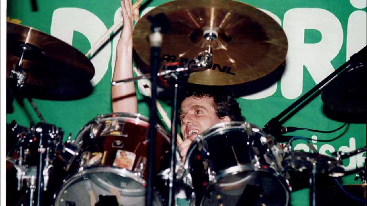 Markus Hall - Cats Eyes - Move on - YouTube