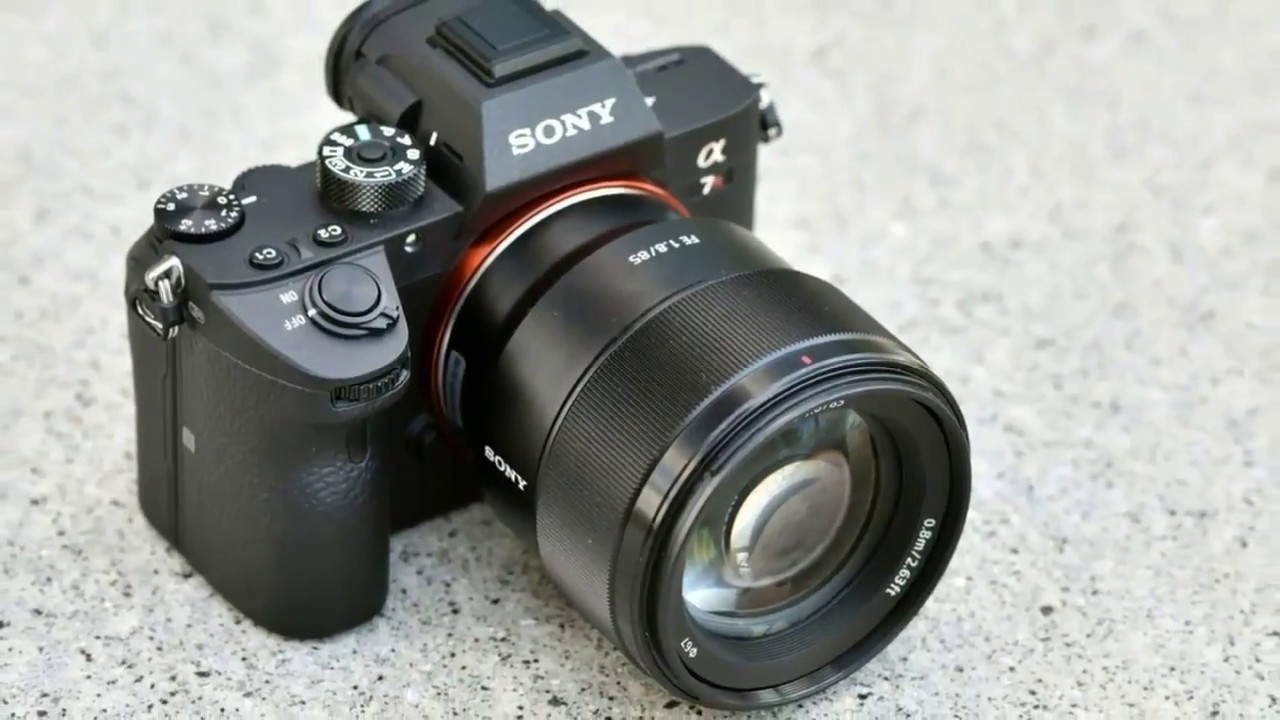 [Amazing] Sony Alpha A7R III Review - YouTube