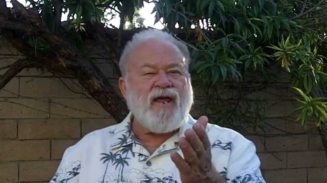 Stefhanie Thomas and The Instant Postcard Wealth System - YouTube