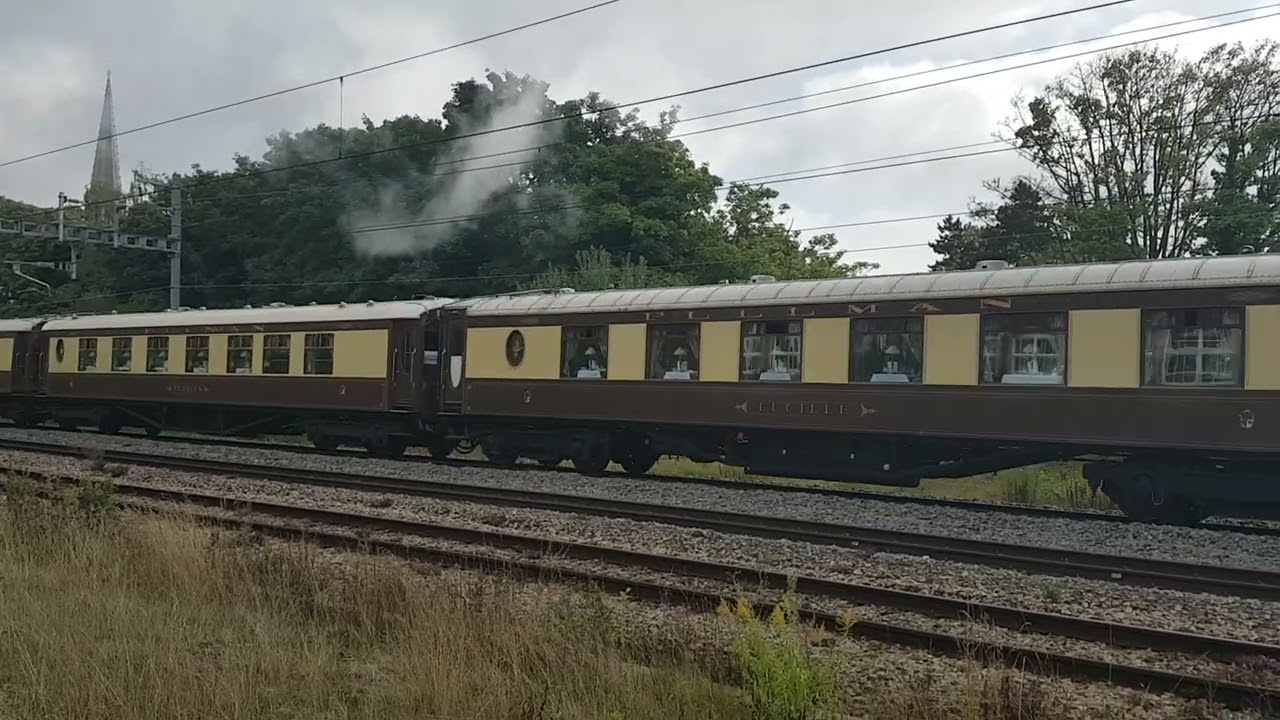 6233 'Duches of Sutherland' on a London to Bristol rail tour near ...