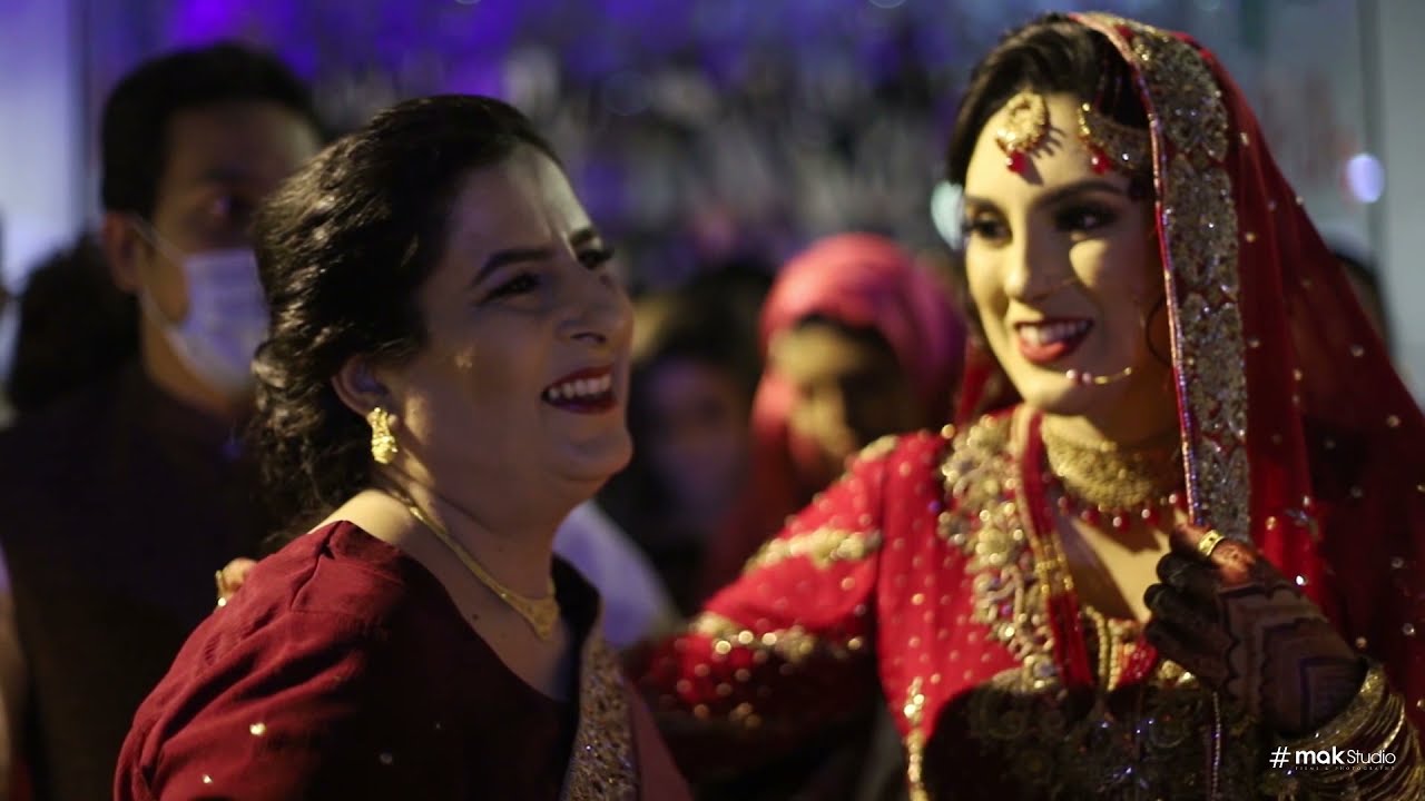 Aleena's Rukhsati // Pakistan Weddings // Highlights - YouTube