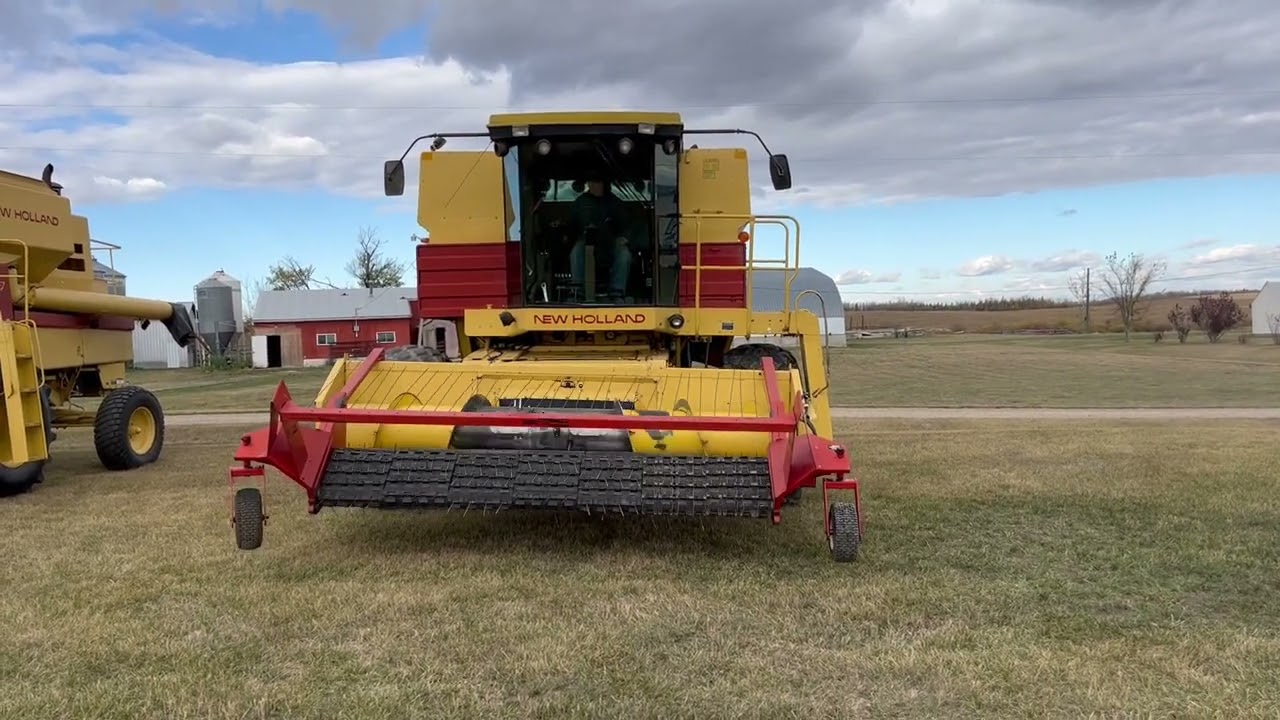 1986 New Holland TR96 Combine - YouTube