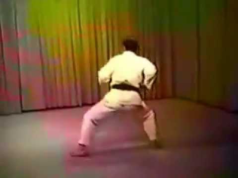 Shorin ryu Karate kata Gojushijo - قوجيشيهو - YouTube
