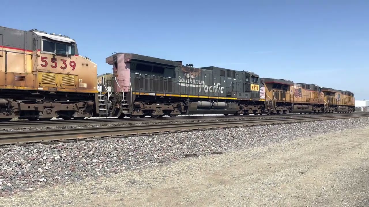Southern Pacific Locomotive 6378. Beastly Union Pacific Manifest Train ...