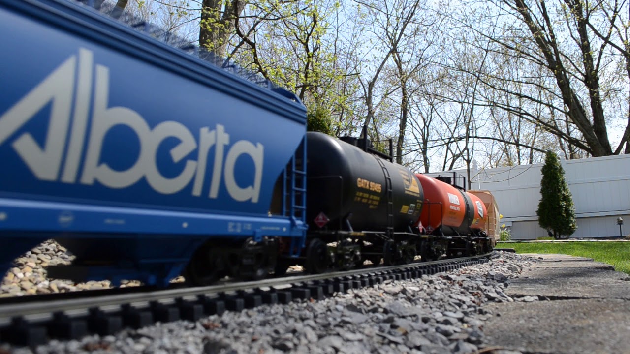 MTH one gauge Triplex w/ freight - YouTube