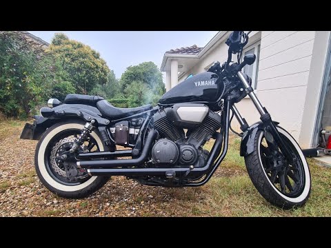 Yamaha bolt 950 exhaust custom vs stock - YouTube