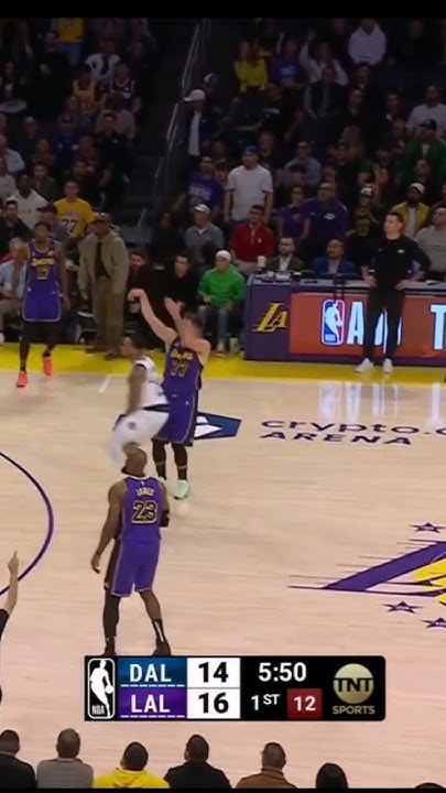 Luka Doncic Looks at the Mavs Bench "You See Me Now?" 👀 - YouTube