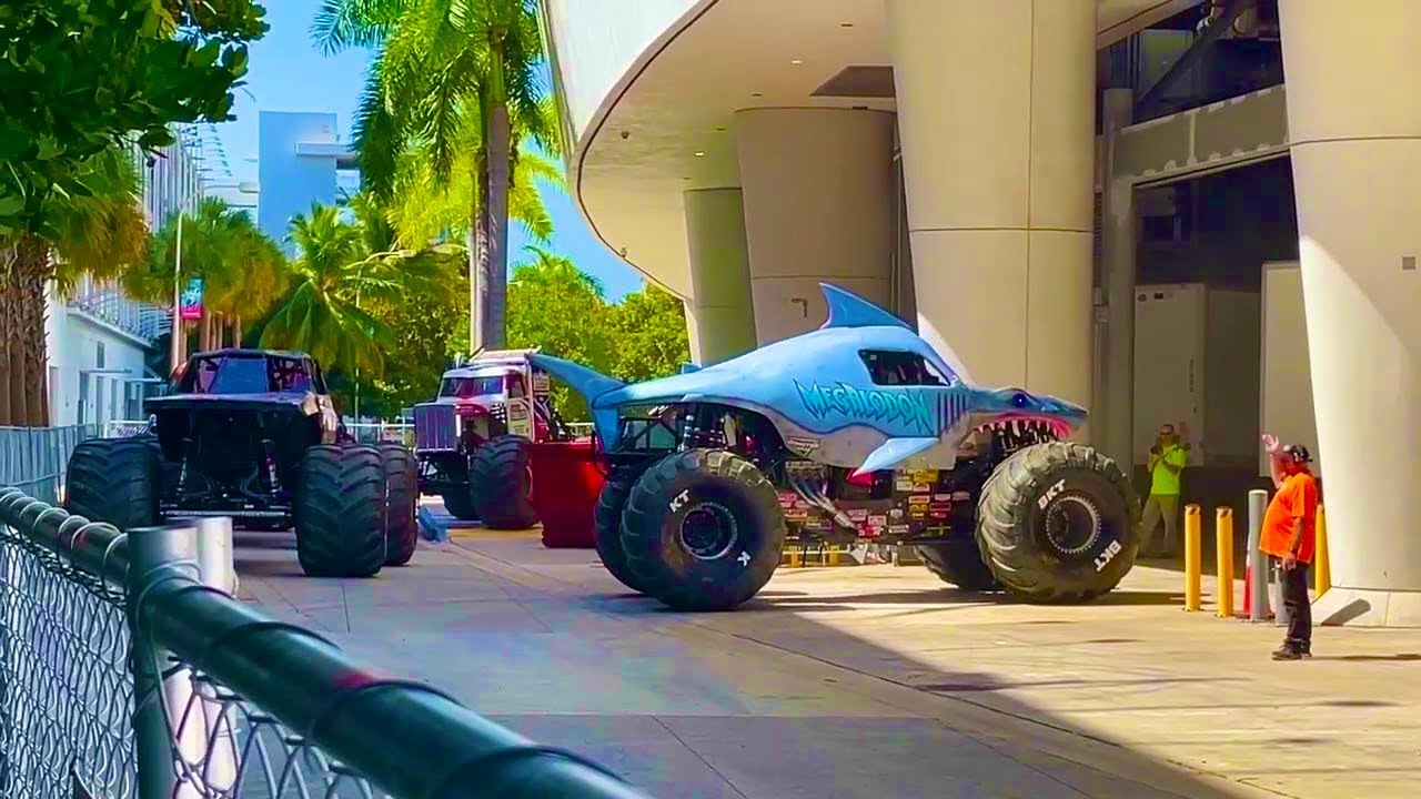 Monster Jam Miami, FL (Show 2) Truck Procession - YouTube