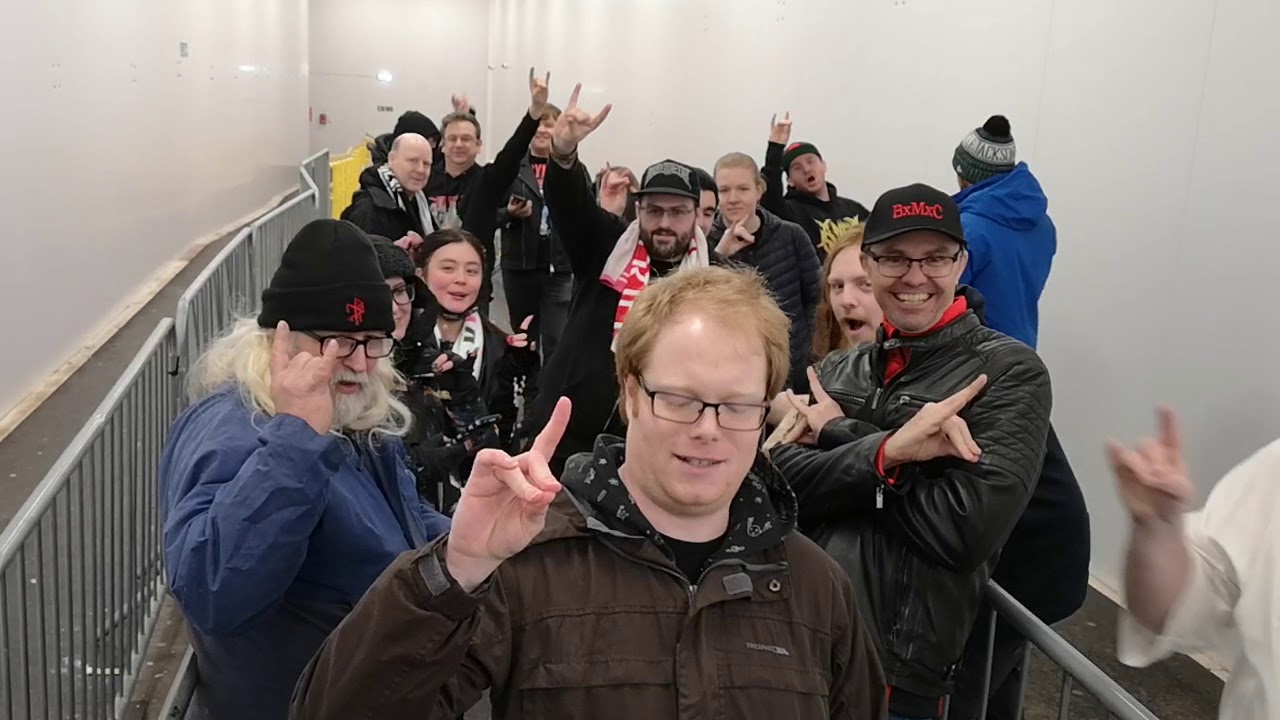 Babymetal fans in Cardiff - YouTube