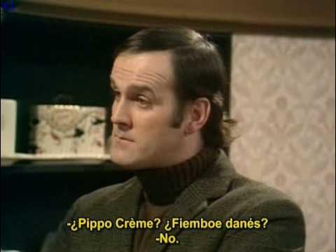 Monty Python's The Cheese Shop en español - YouTube