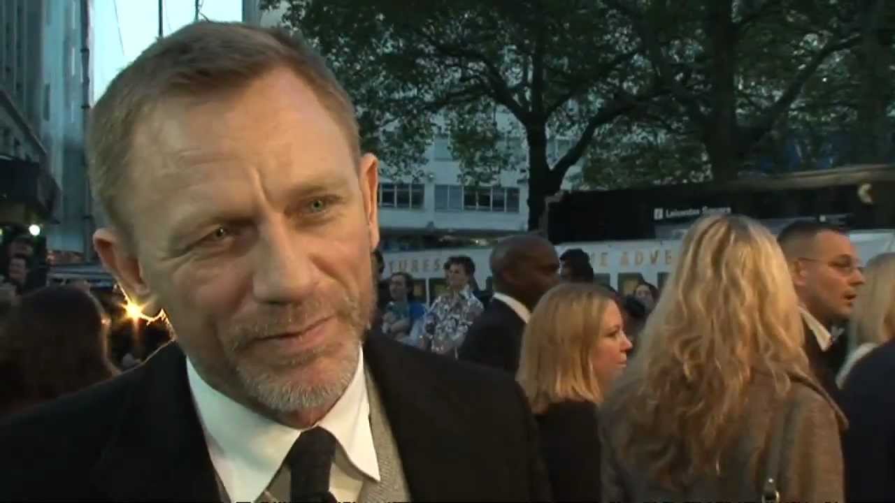 Daniel Craig's most annoying interview - YouTube