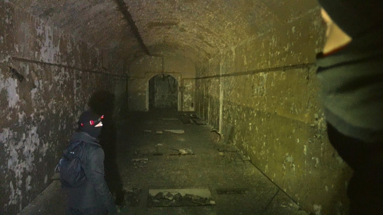 Dans les souterrains de Paris - Urbex - YouTube