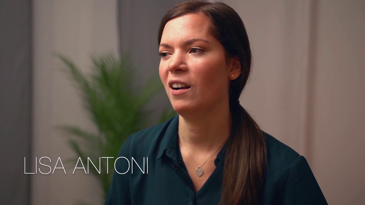 Lisa Antoni- About Me (2021) - YouTube
