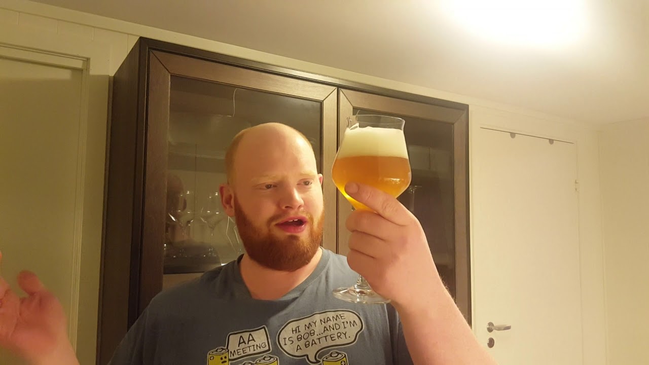 Lasse`s Beer Reveiw # 19 St Bernardus Tripel - YouTube