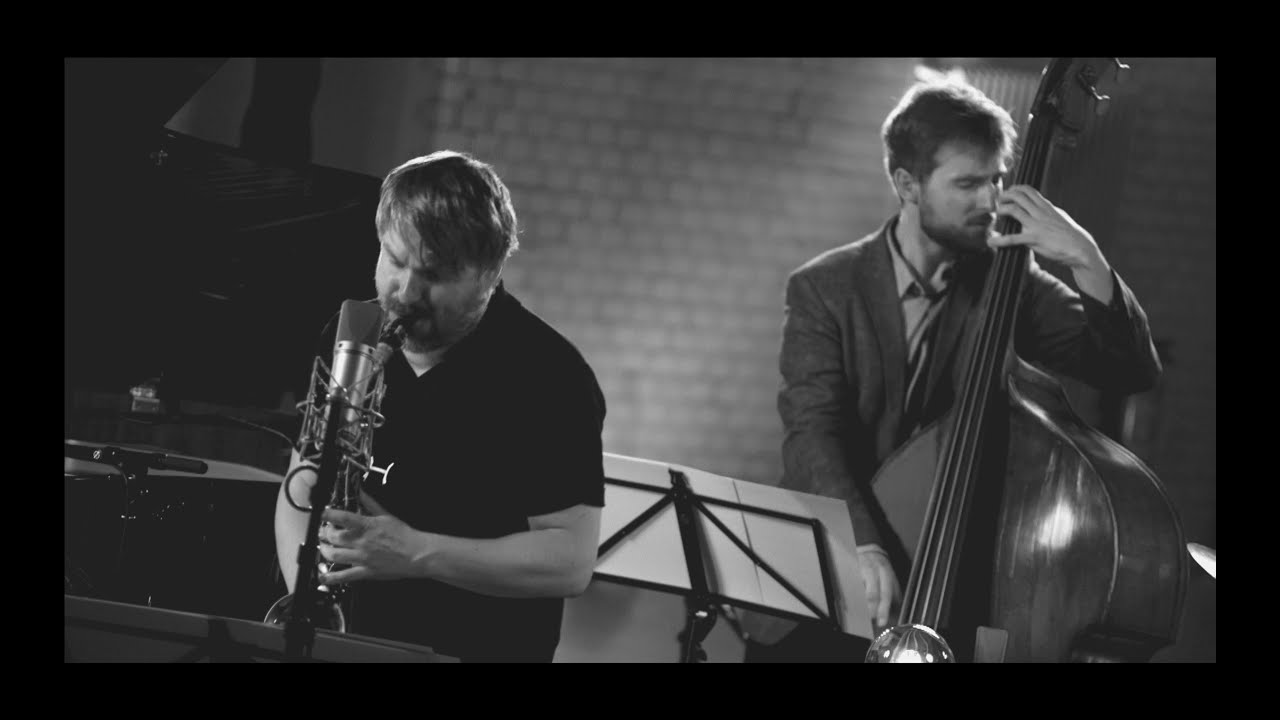 MOON SESSIONS: Karma | Niklas Lukassen feat. Wanja Slavin, Tino Derado ...