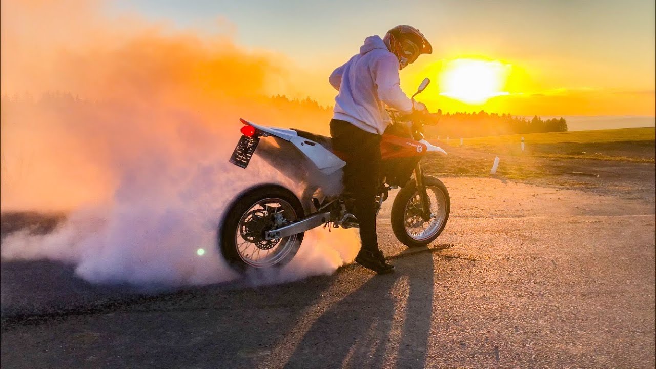 Husqvarna sm 610 supermoto BURNOUT 4K - YouTube