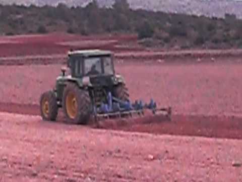 john deere 3340 - YouTube