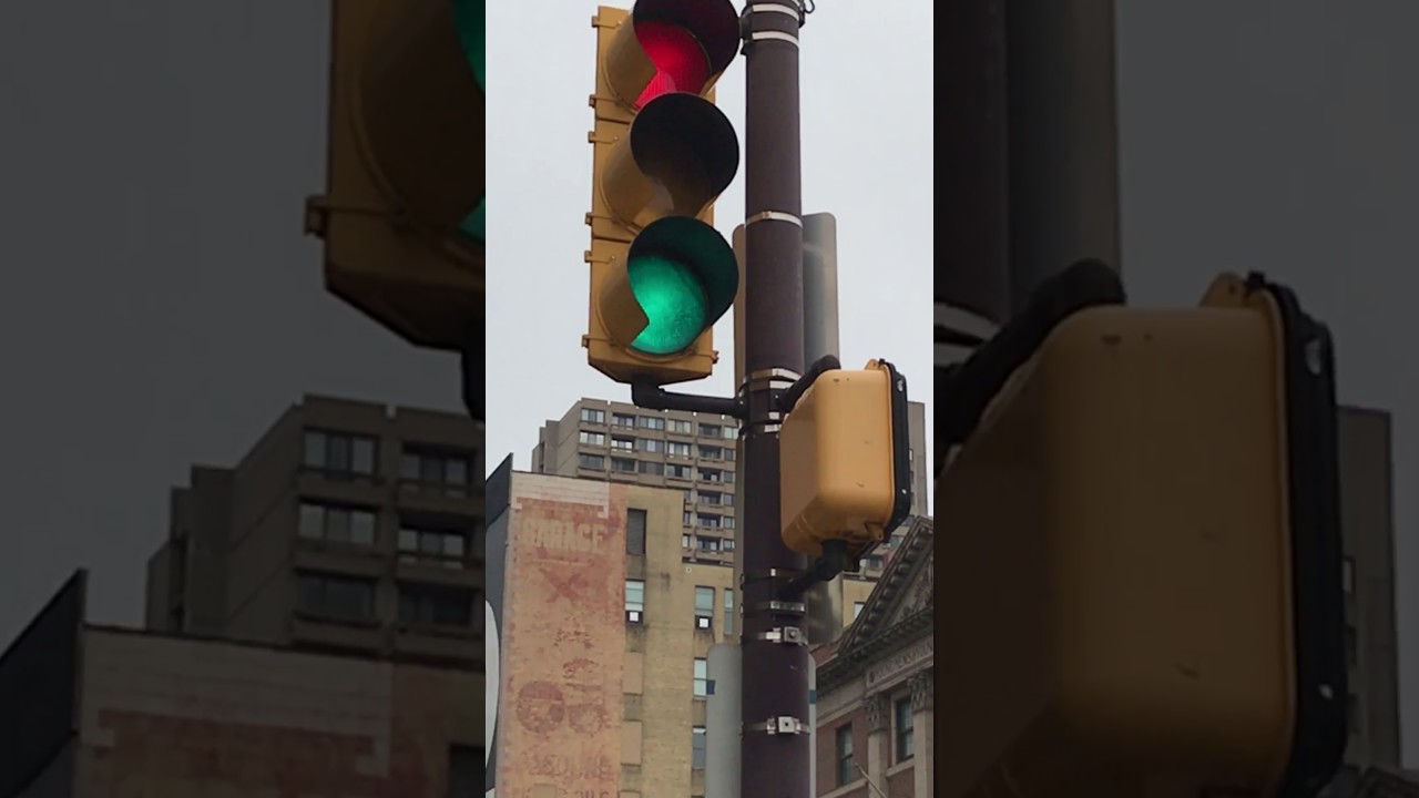 Weird traffic lights?! - YouTube