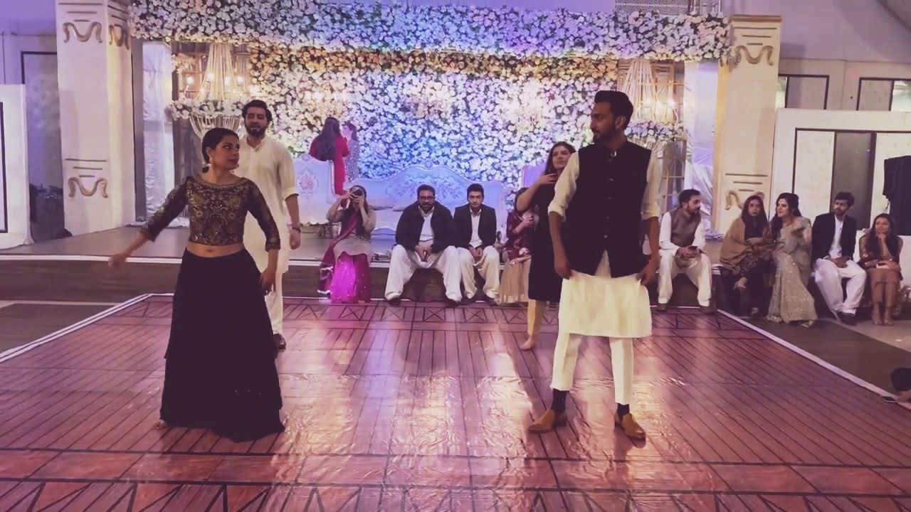 Best Pakistani Wedding Dance 2020 - YouTube